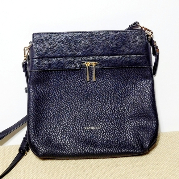 Fiorelli | Bags | Fiorelli Classic Black Pebble Vegan Leather ...